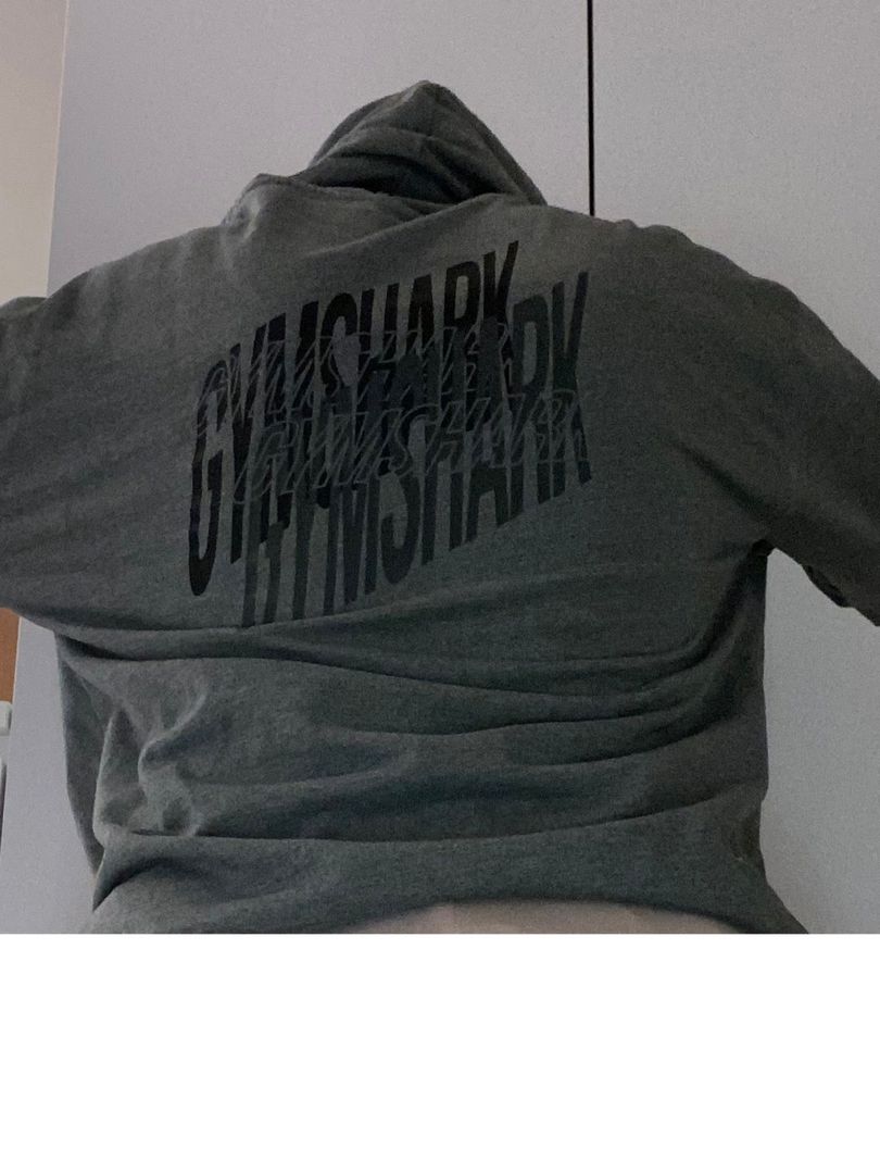 Gymshark Hoodie • Tise