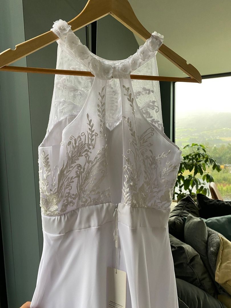 Nydelig brudekjole • Tise