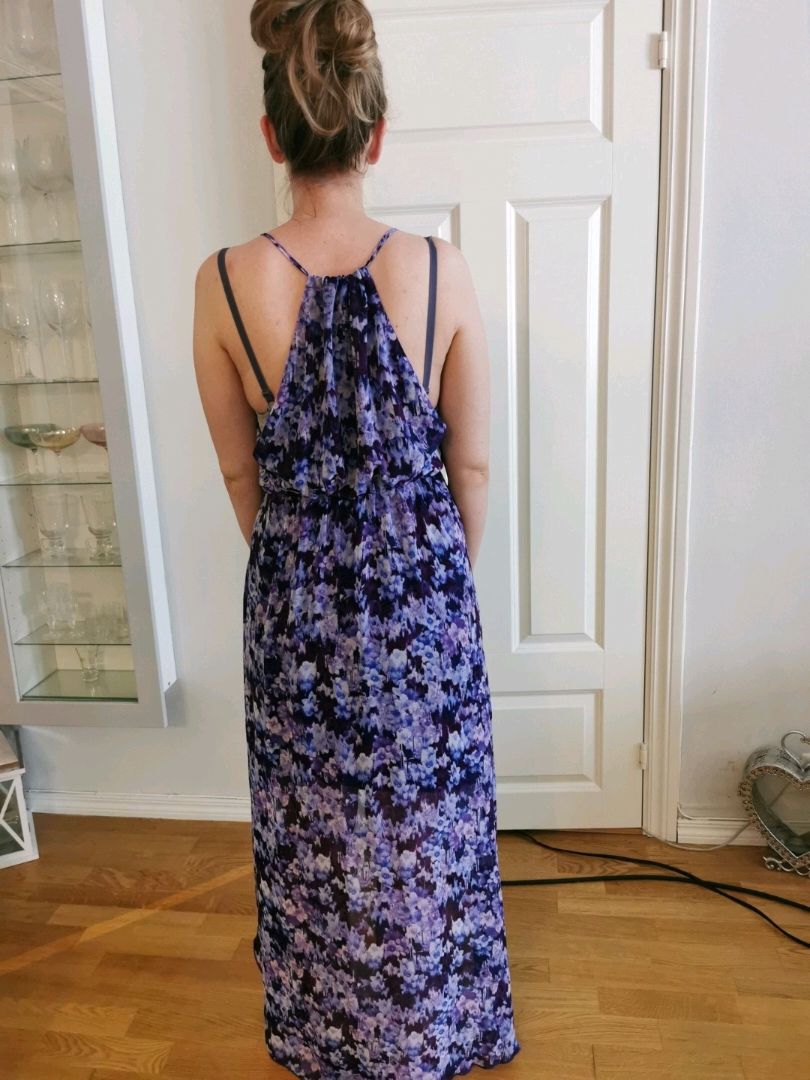 Nydelig Kjole • Tise