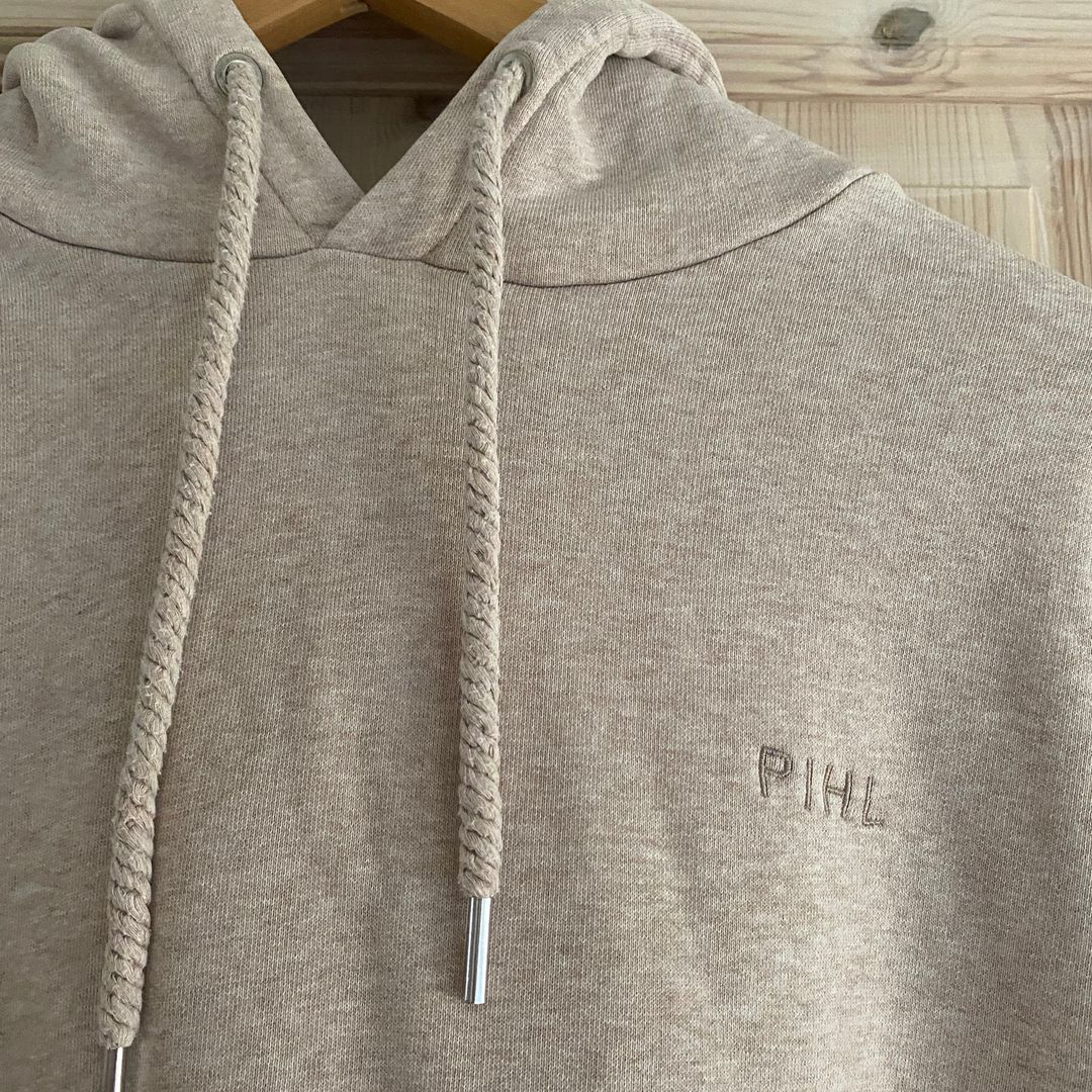 Camilla Pihl • Tise