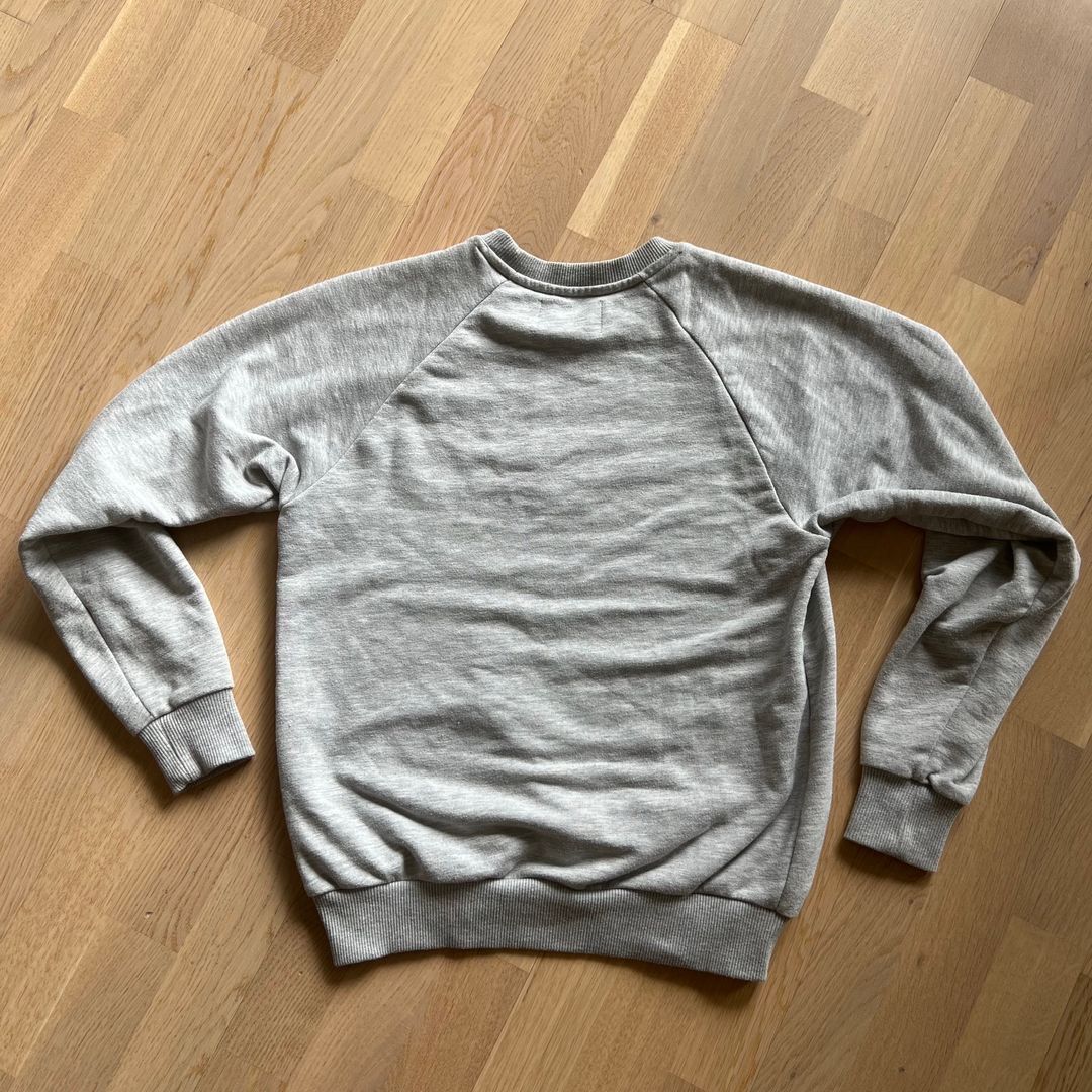 Genser/BALL • Tise