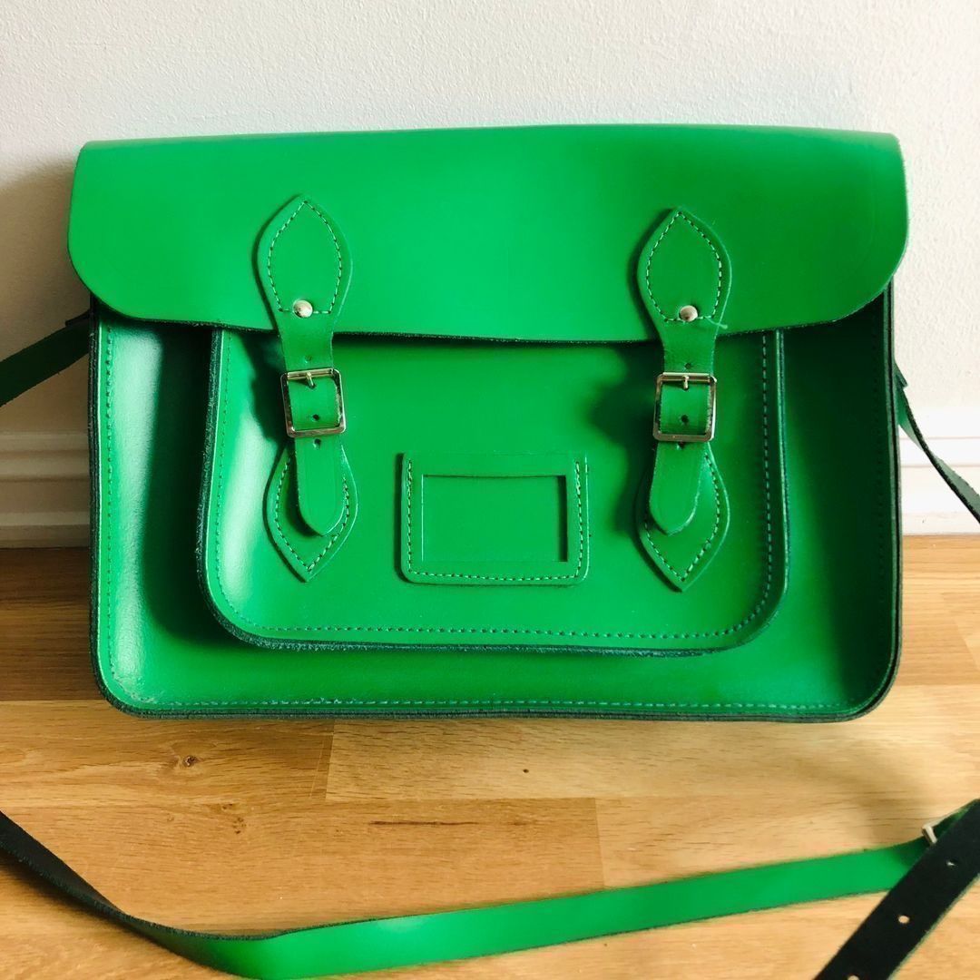Grønn veske i skinn • Tise