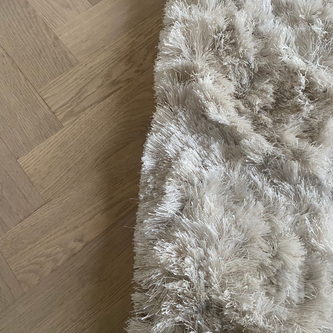 Shaggy teppe • Tise