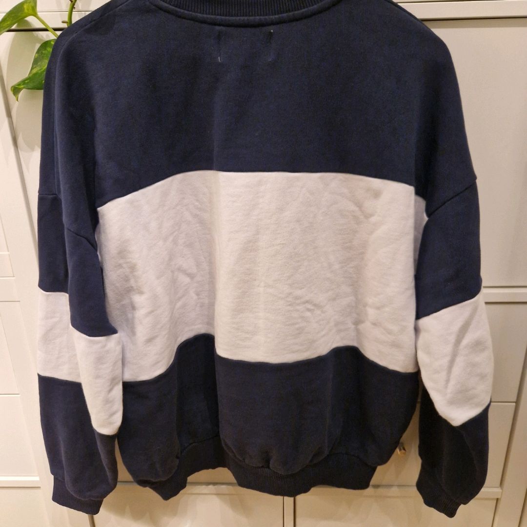 Ball Genser • Tise