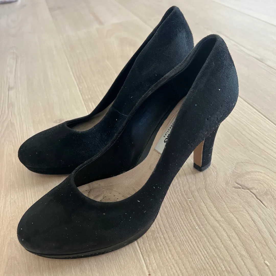 Sorte pumps • Tise