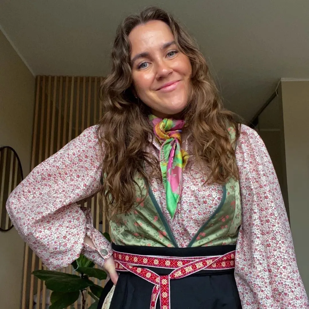 Bunadskjorte • Tise