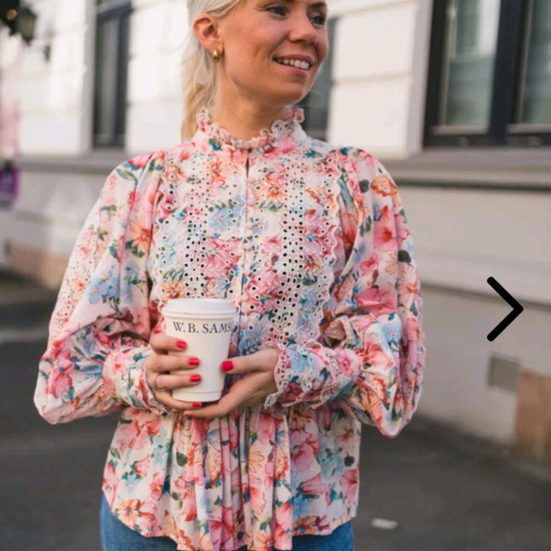 Nydelig Bytimo • Tise