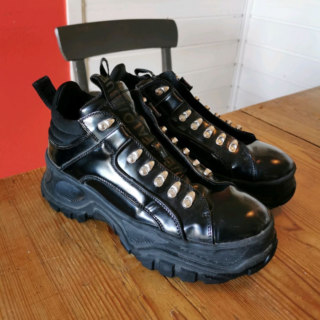 Buffalo Sko • Tise