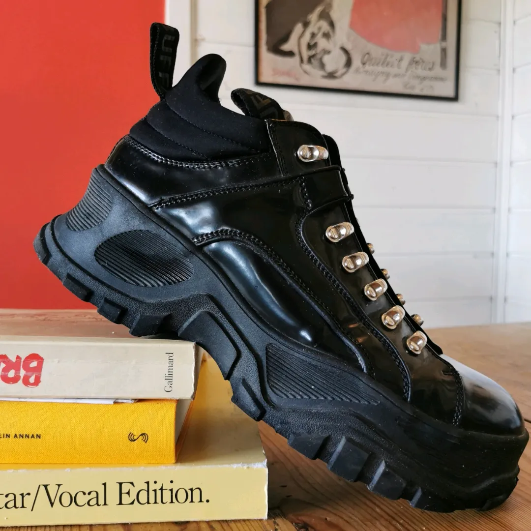 Buffalo Sko • Tise