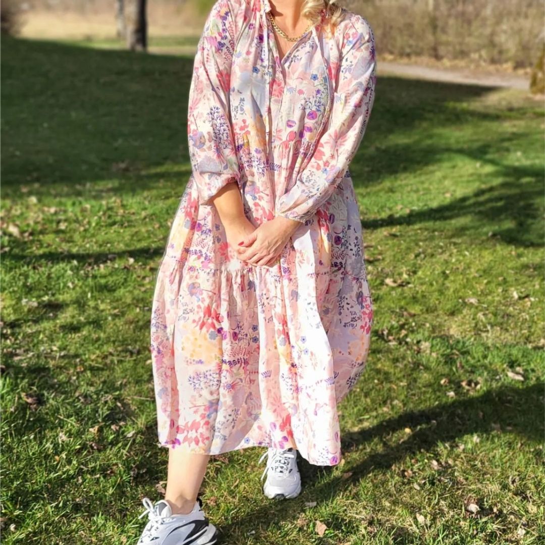 Nydelig kjole • Tise