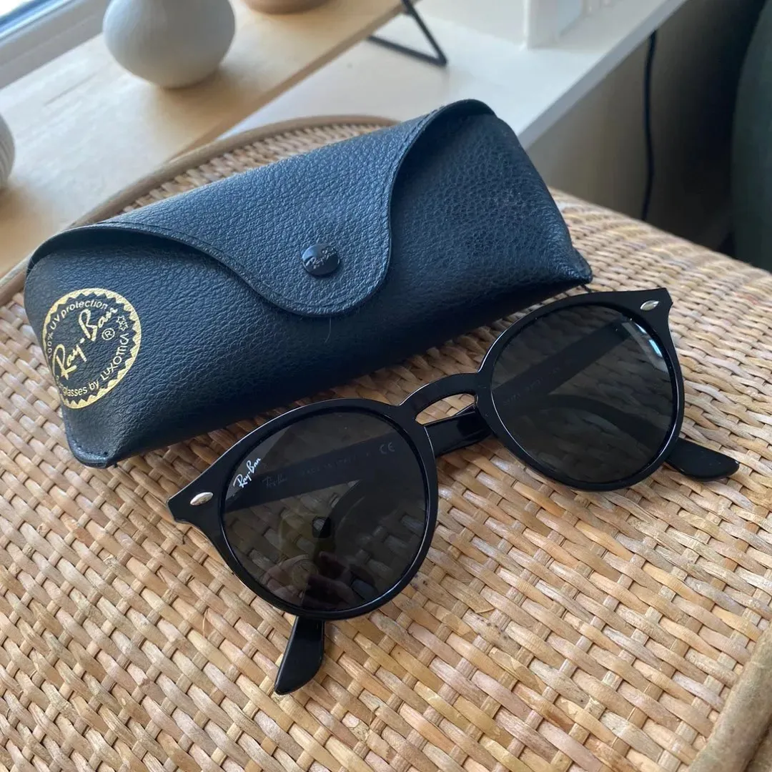 Ray-Bans • Tise