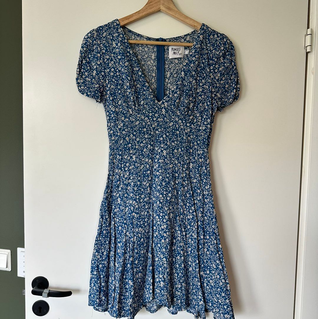 Nydelig sommerkjole • Tise