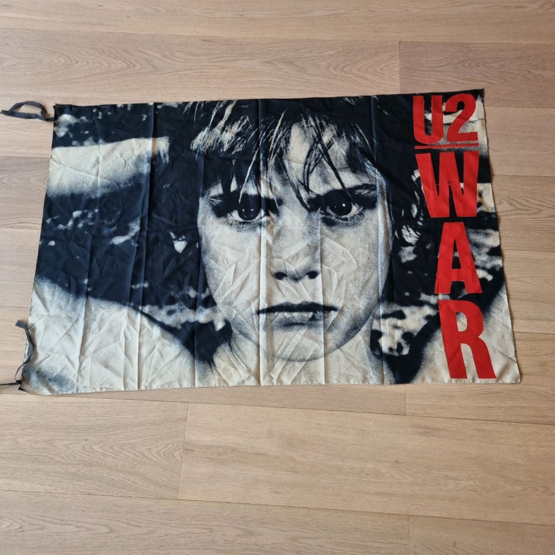U2 - War • Tise