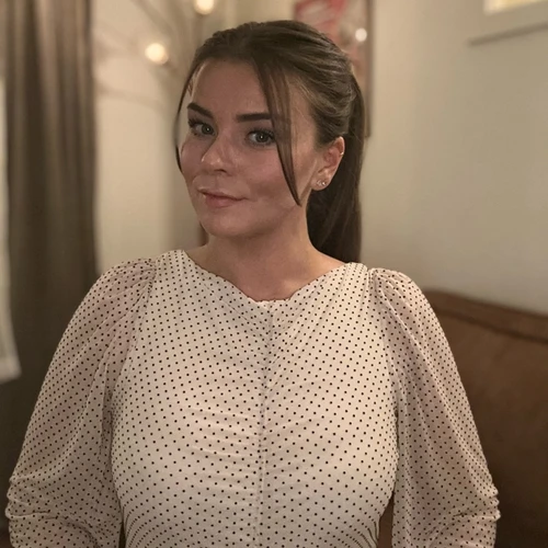 @julietteolsen · Tise