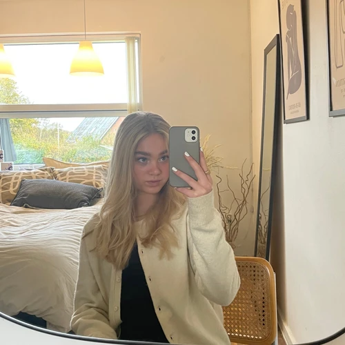 @emma_wolff • Tise