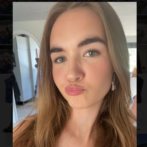 @julialarse • Tise