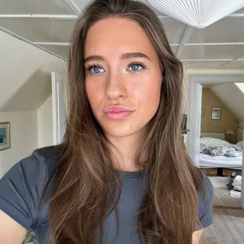 @anna_cs • Tise