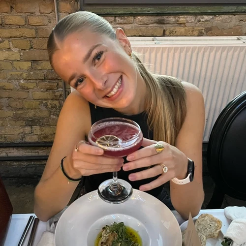 @clara_overgaard • Tise